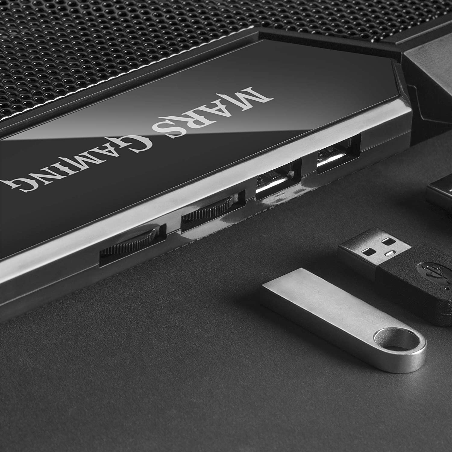 Automobillių garso aparatūra, vibro izoliacija, parkavimo sistemos.. PC